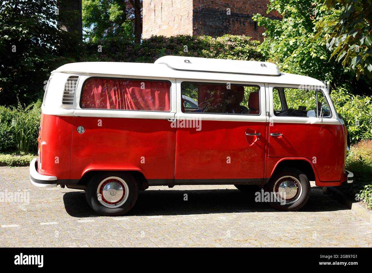 Vw bully -Fotos und -Bildmaterial in hoher Auflösung – Alamy