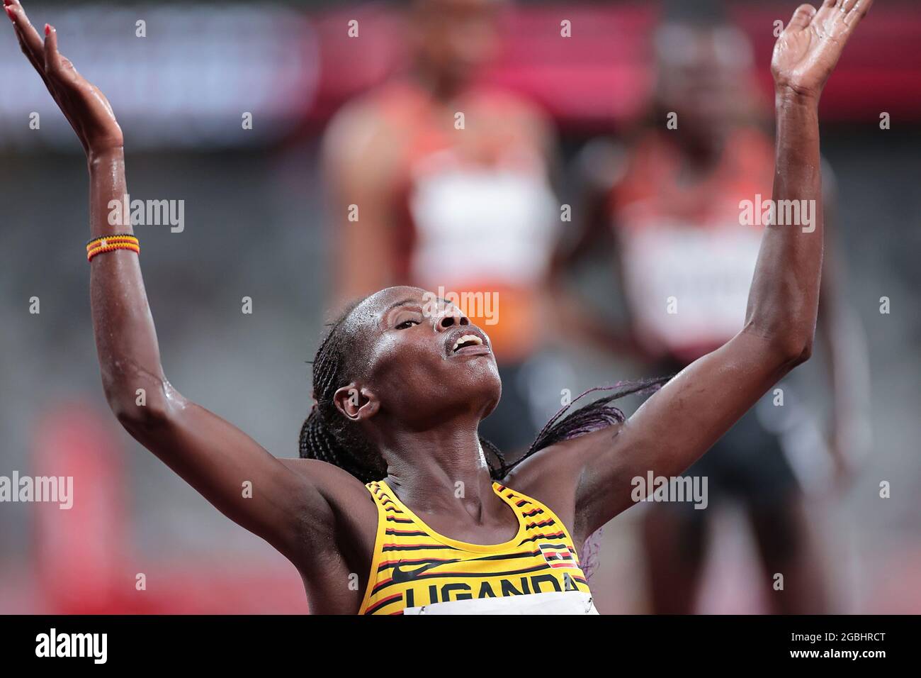 Tokio, Japan. August 2021. Peruth Chemutai aus Uganda feiert den Sieg ...