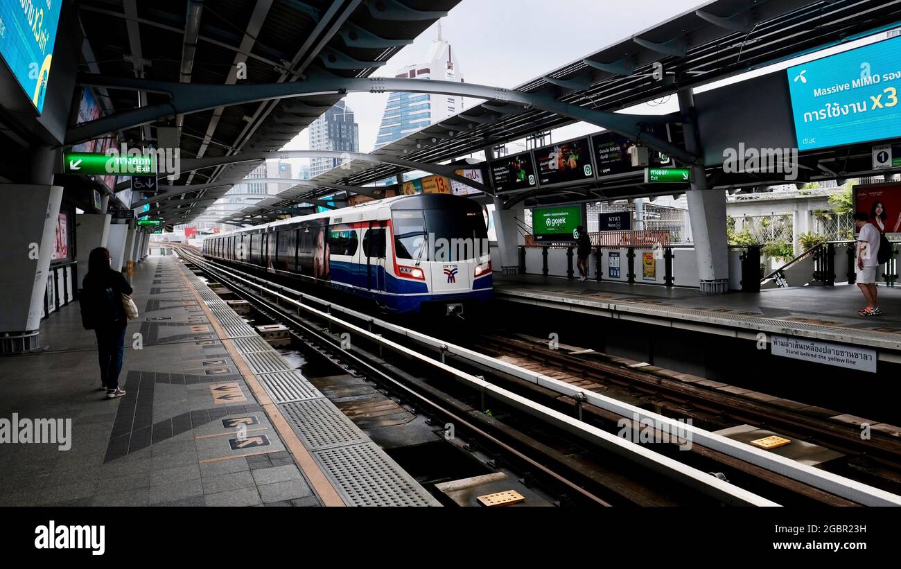 Bts sky train plattform -Fotos und -Bildmaterial in hoher Auflösung – Alamy