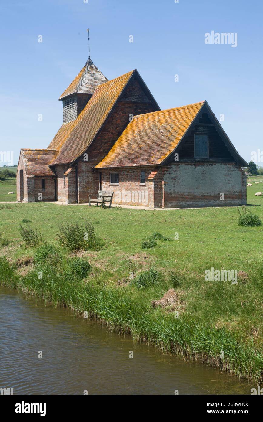 Kleine kentische kirche -Fotos und -Bildmaterial in hoher Auflösung – Alamy