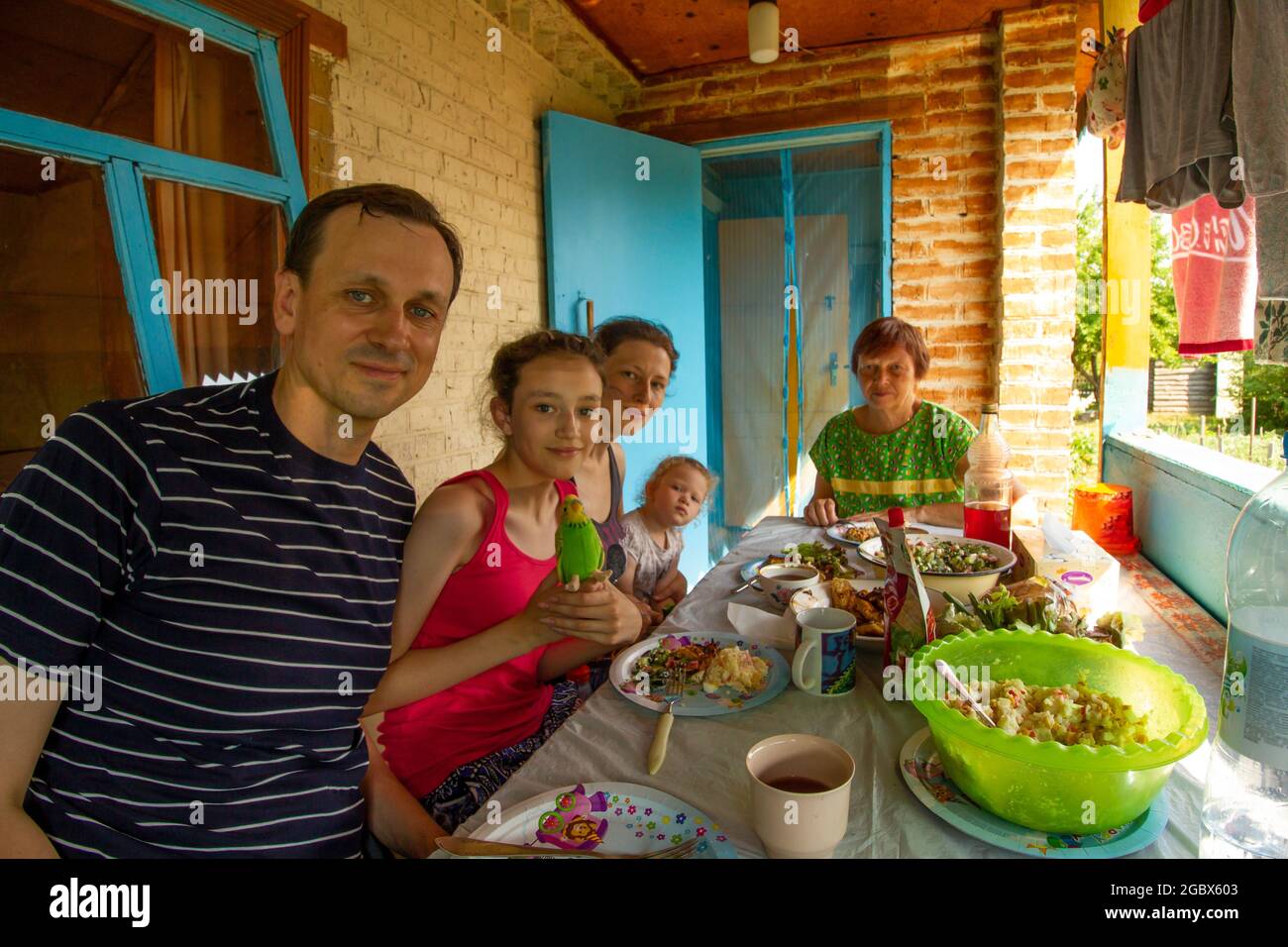 Russisches bauernhaus -Fotos und -Bildmaterial in hoher Auflösung – Alamy