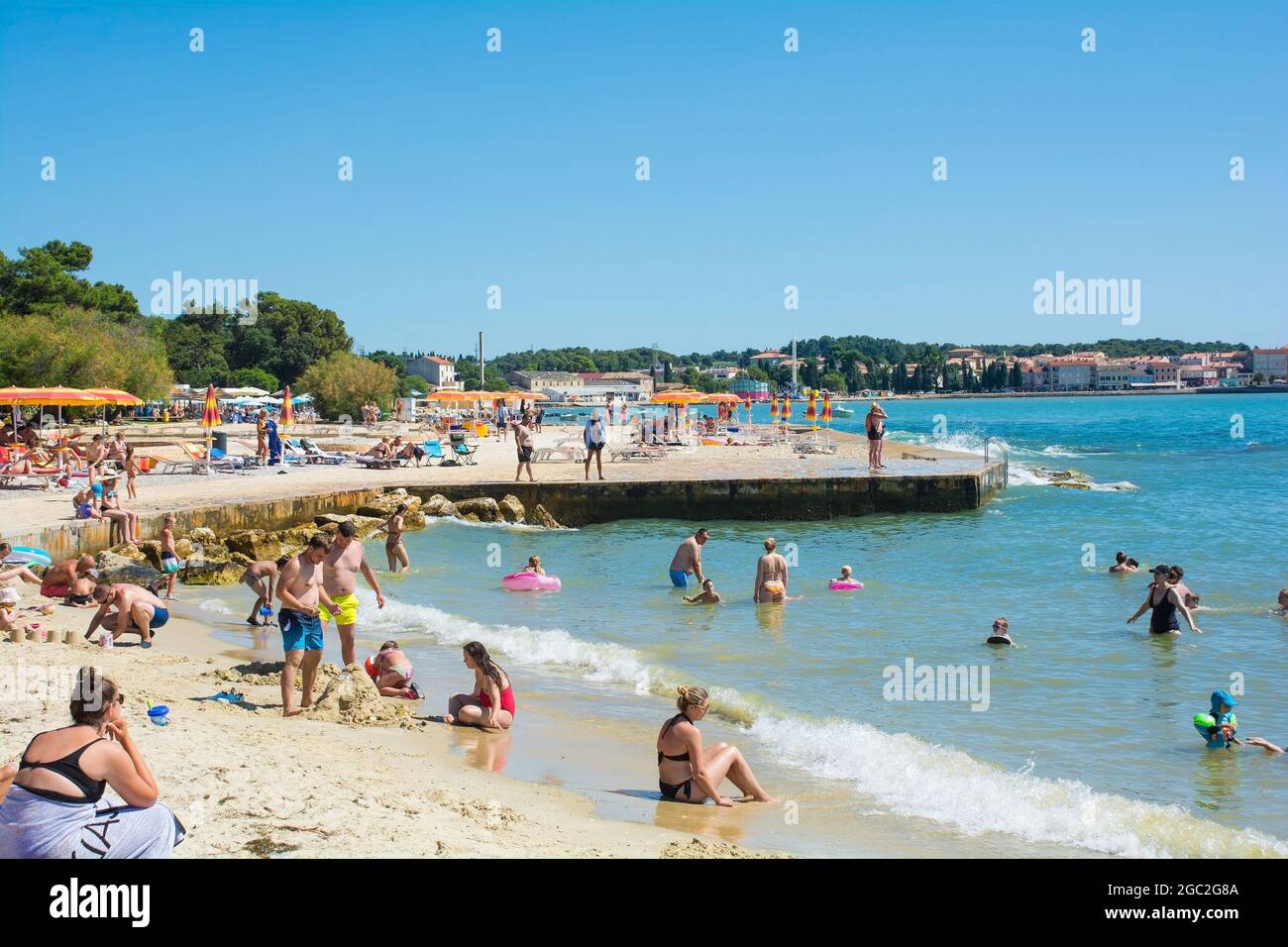 Croatia beach bikini -Fotos und -Bildmaterial in hoher Auflösung – Alamy