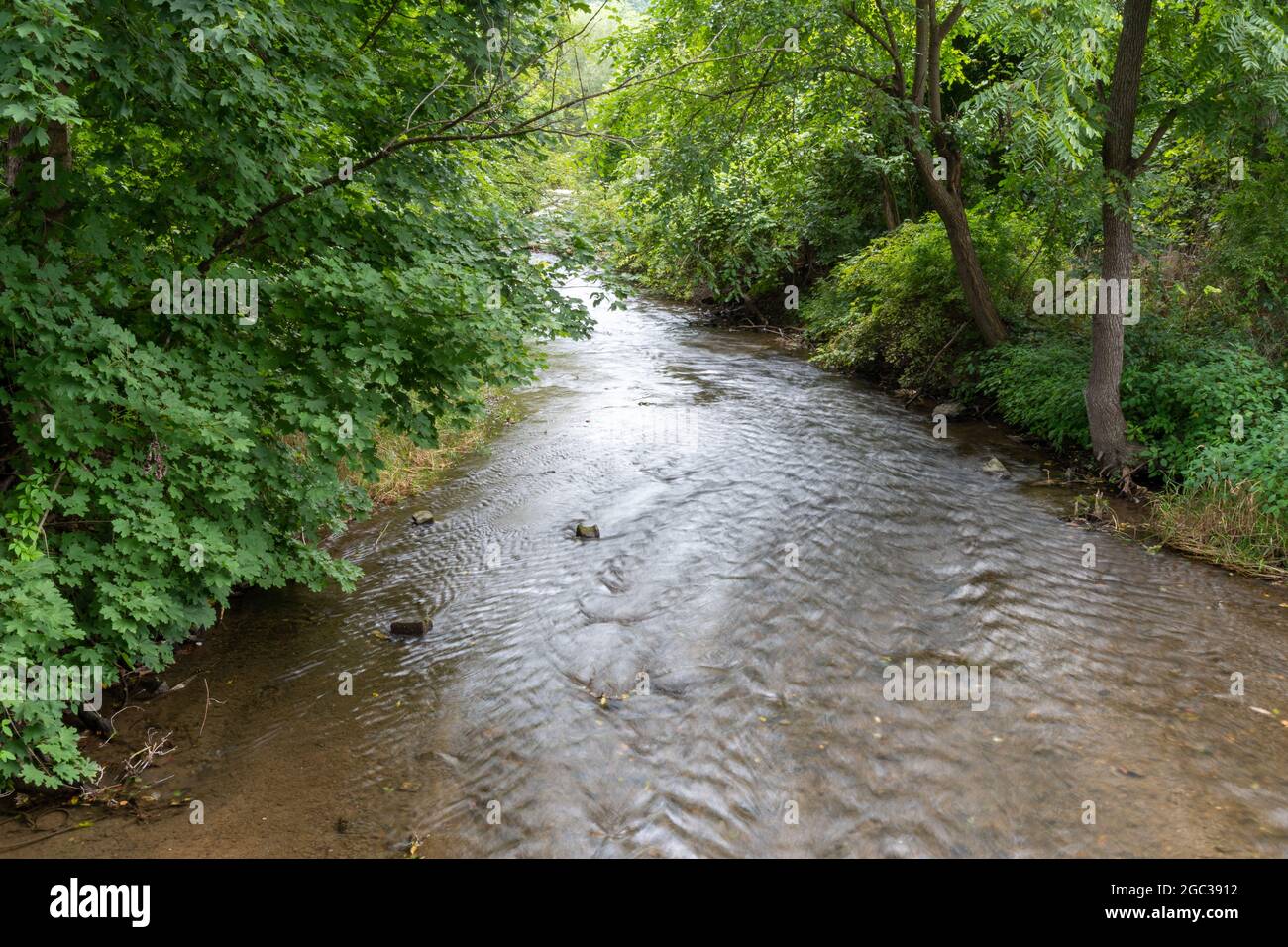 Langes bachwasser -Fotos und -Bildmaterial in hoher Auflösung – Alamy