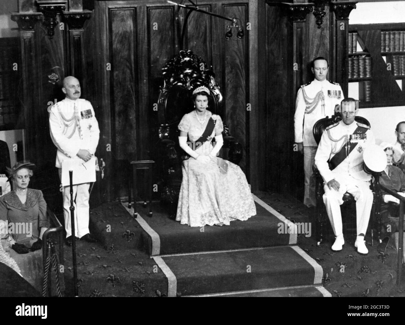 Sir michael adeane private secretary to the queen -Fotos und ...