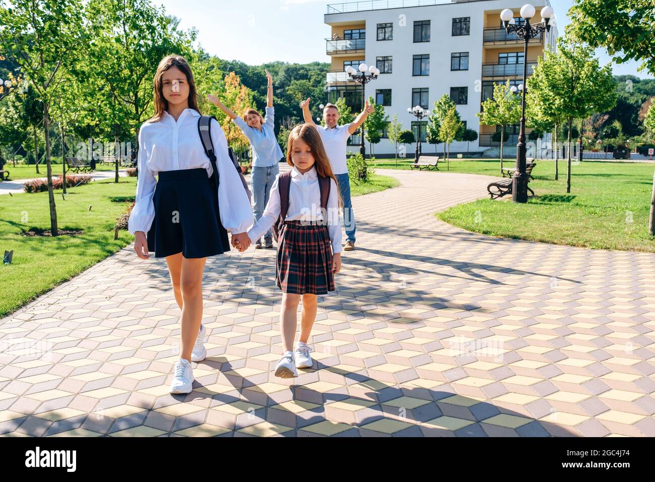 Zur schule gehen -Fotos und -Bildmaterial in hoher Auflösung – Alamy