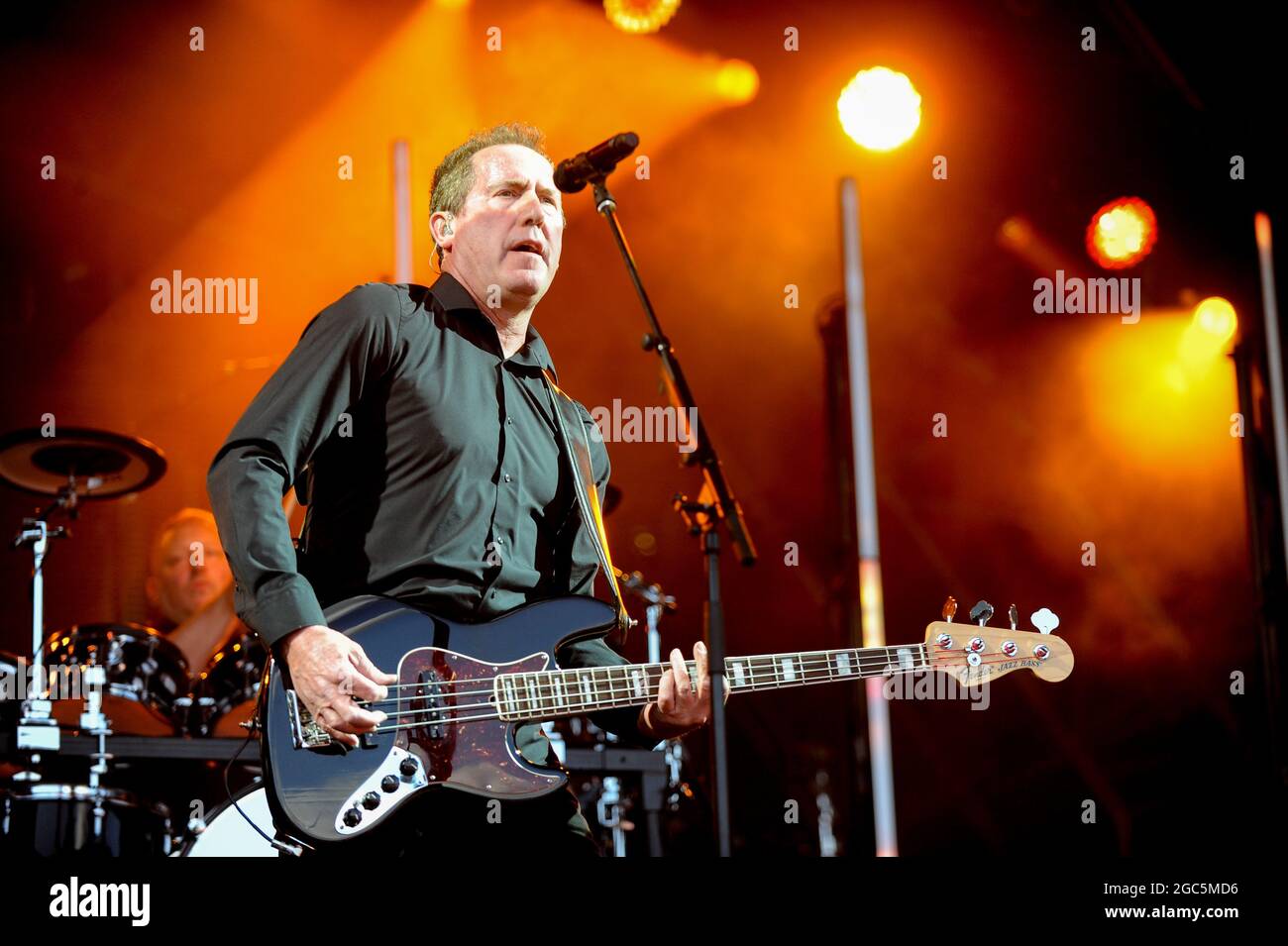 Enola gay die band -Fotos und -Bildmaterial in hoher Auflösung – Alamy