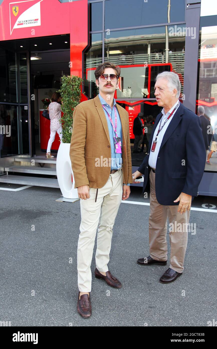 (L bis R): Enzo Mattioli Ferrari (ITA) mit Piero Ferrari (ITA) Ferrari ... (L bis R): Enzo Mattioli Ferrari (ITA) mit Piero Ferrari (ITA) Ferrari ...