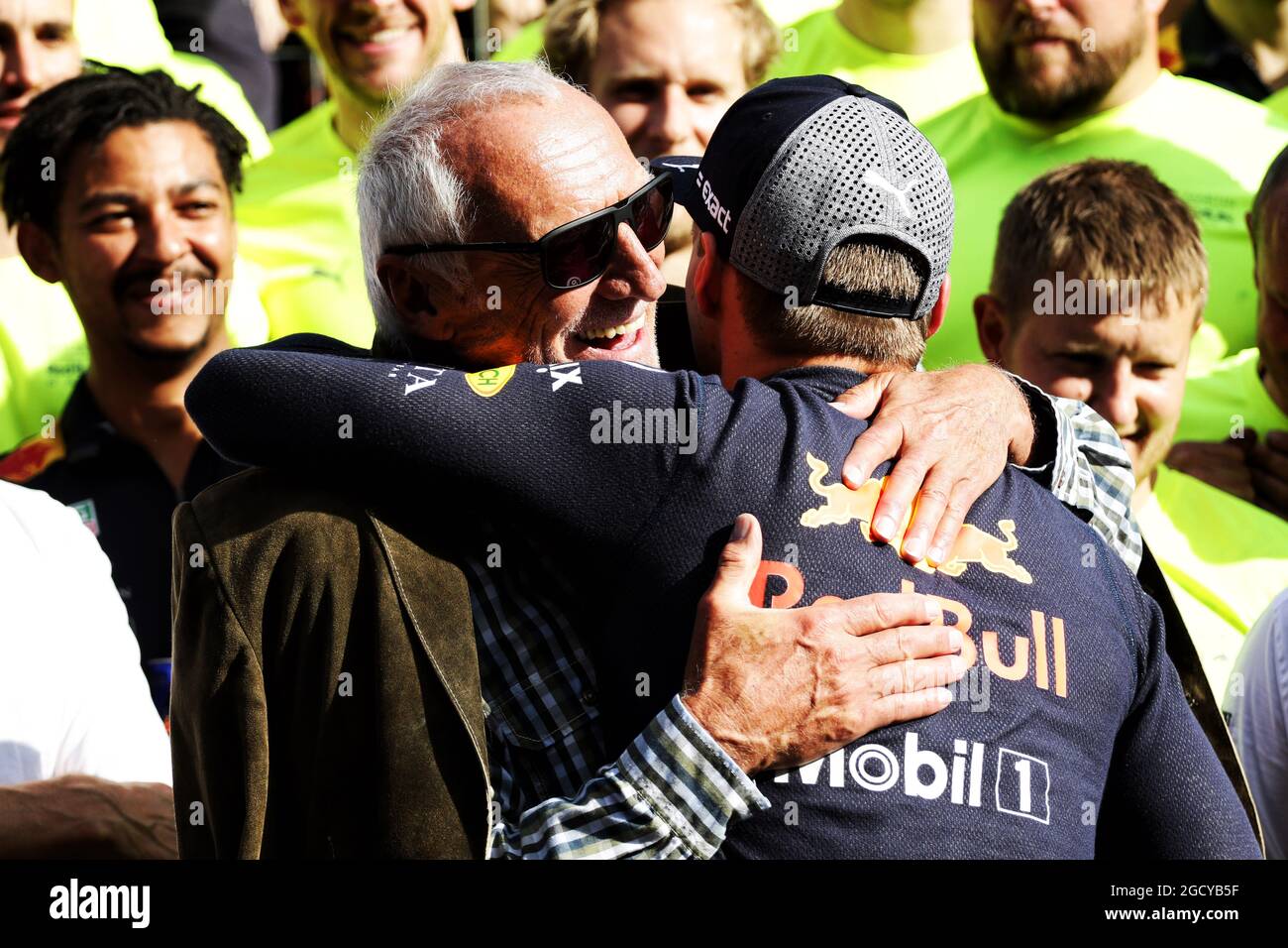 Red bull racing feiert dietrich mateschitz -Fotos und -Bildmaterial in ...
