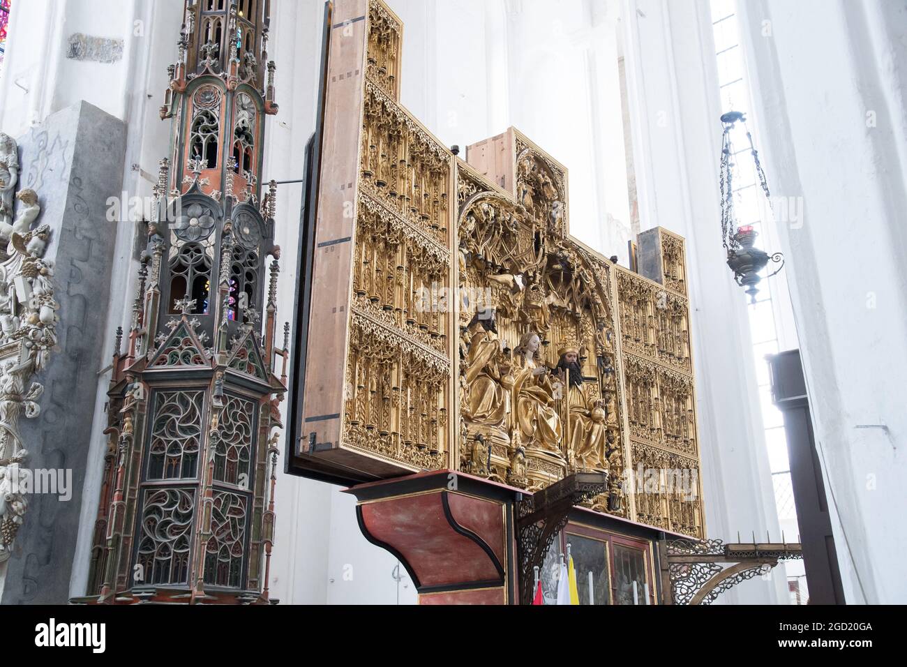 Gotischer hochaltar der marienkirche Stockfotos und -bilder Kaufen - Seite 2 - Alamy