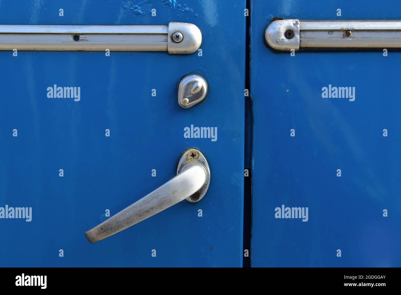 Nysa auto -Fotos und -Bildmaterial in hoher Auflösung – Alamy