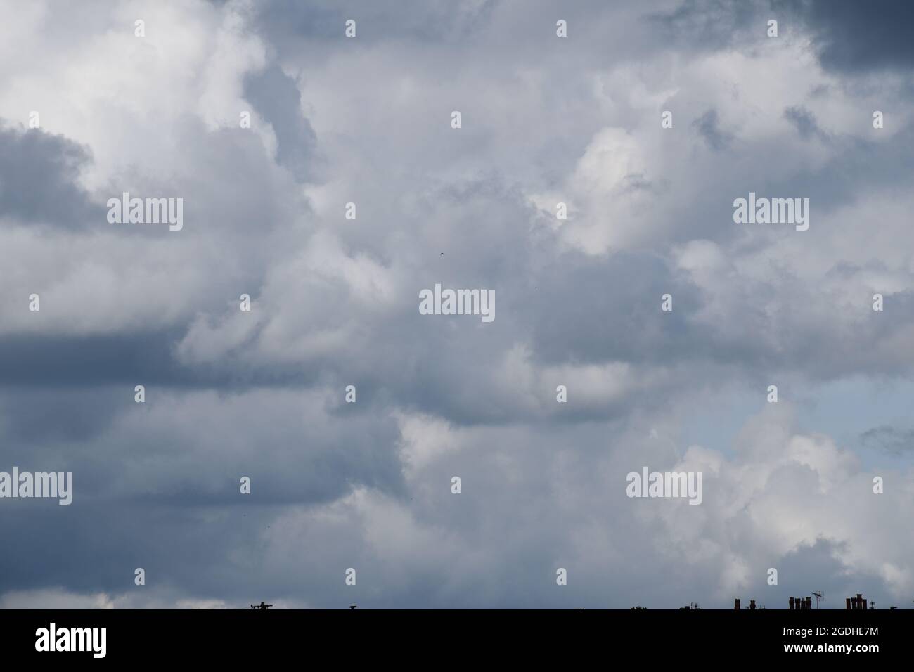 Ungewöhnliche wolken -Fotos und -Bildmaterial in hoher Auflösung ...