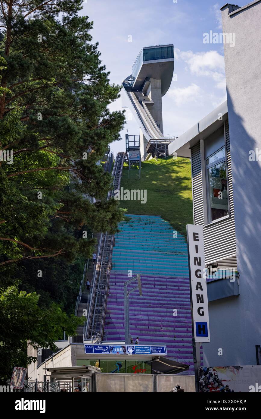 Berühmte olympische Bergisel-Schanze in Innsbruck - INNSBRUCK ...