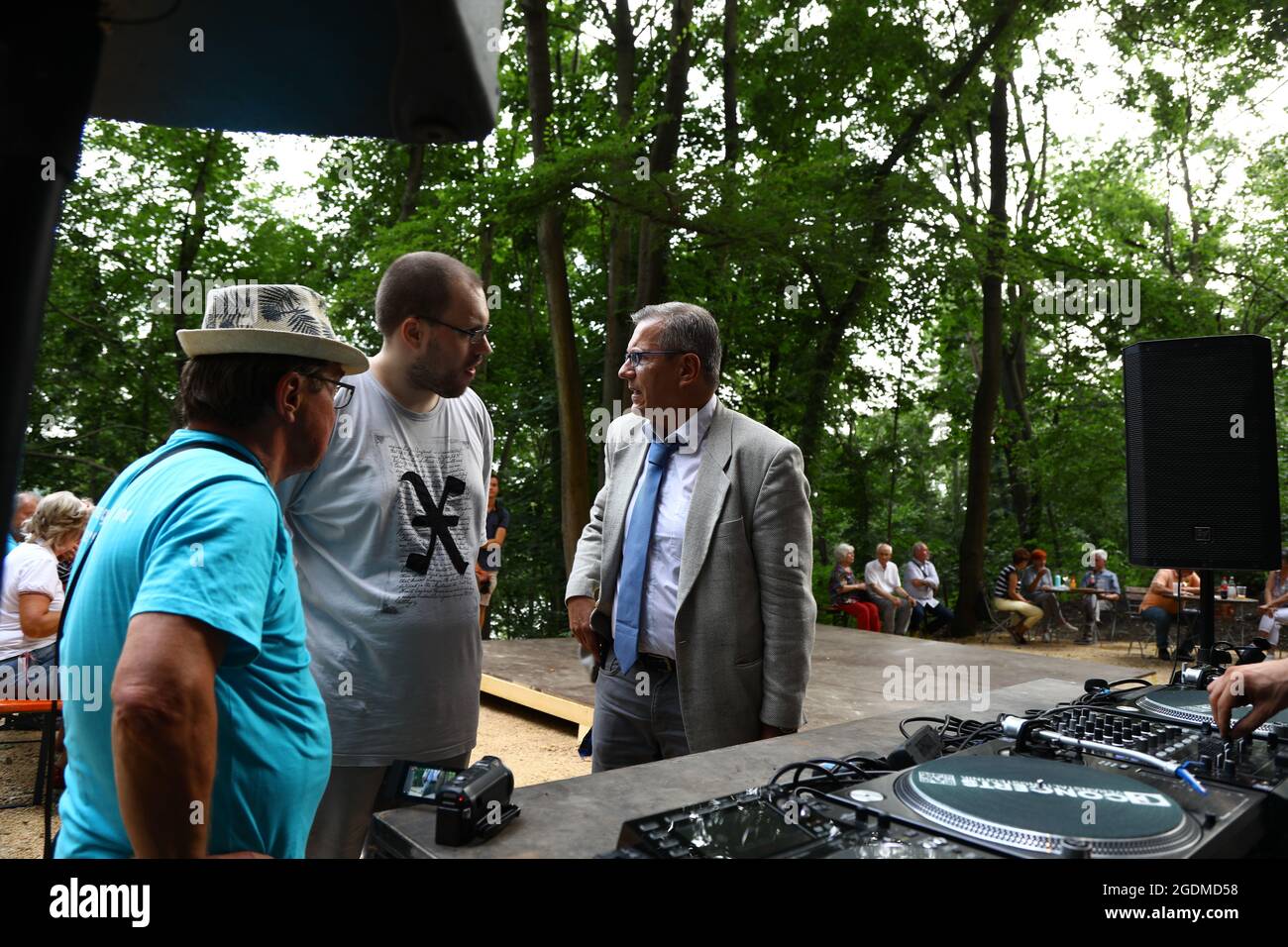 Der schauspieler alexander schafer -Fotos und -Bildmaterial in hoher ...
