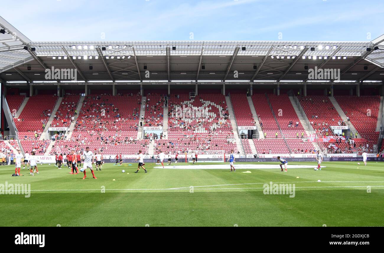 Mainz, Deutschland. August 2021. Fußball: Bundesliga, FSV Mainz 05 - RB ...