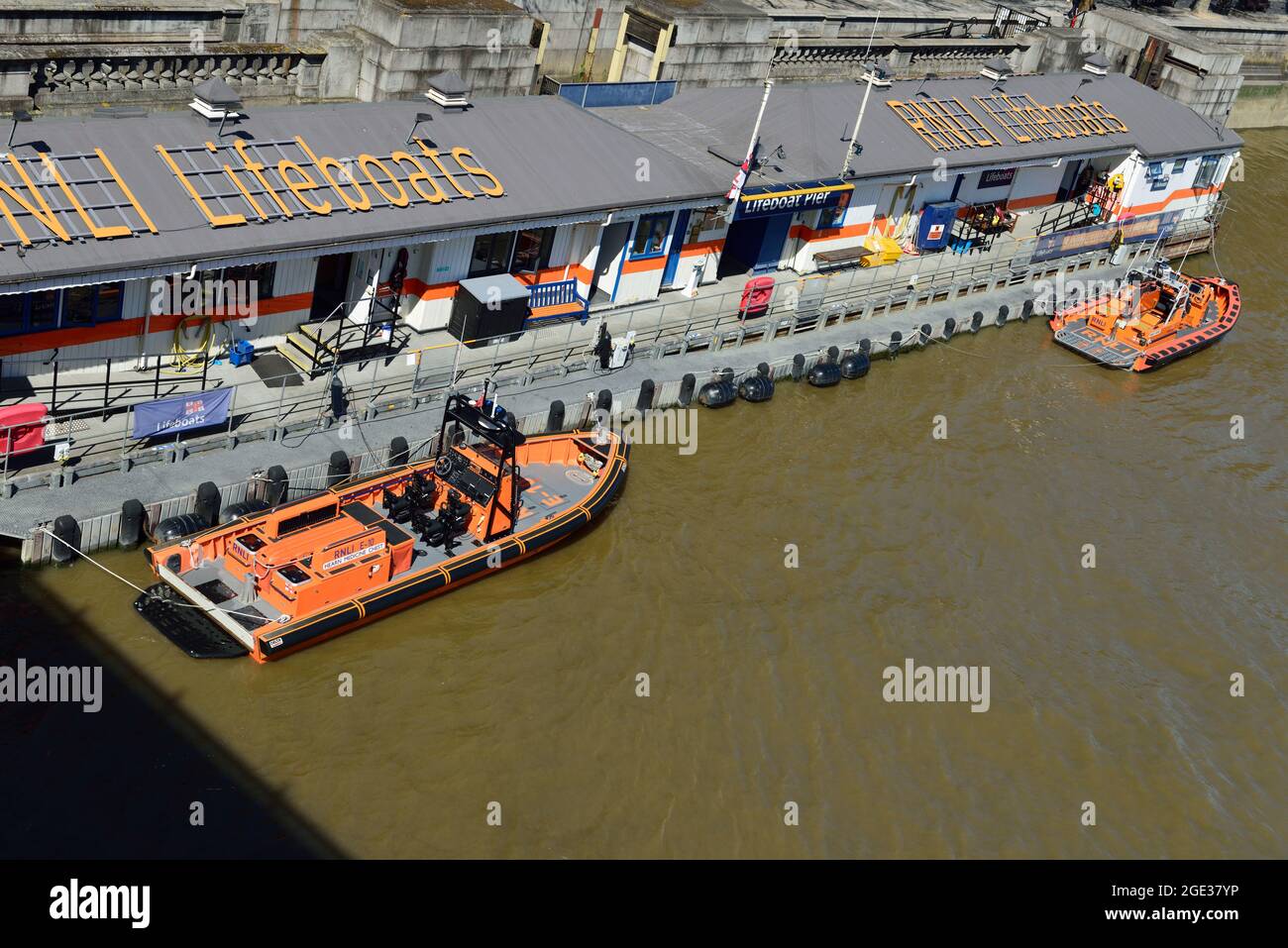 Tower lifeboat station -Fotos und -Bildmaterial in hoher Auflösung – Alamy
