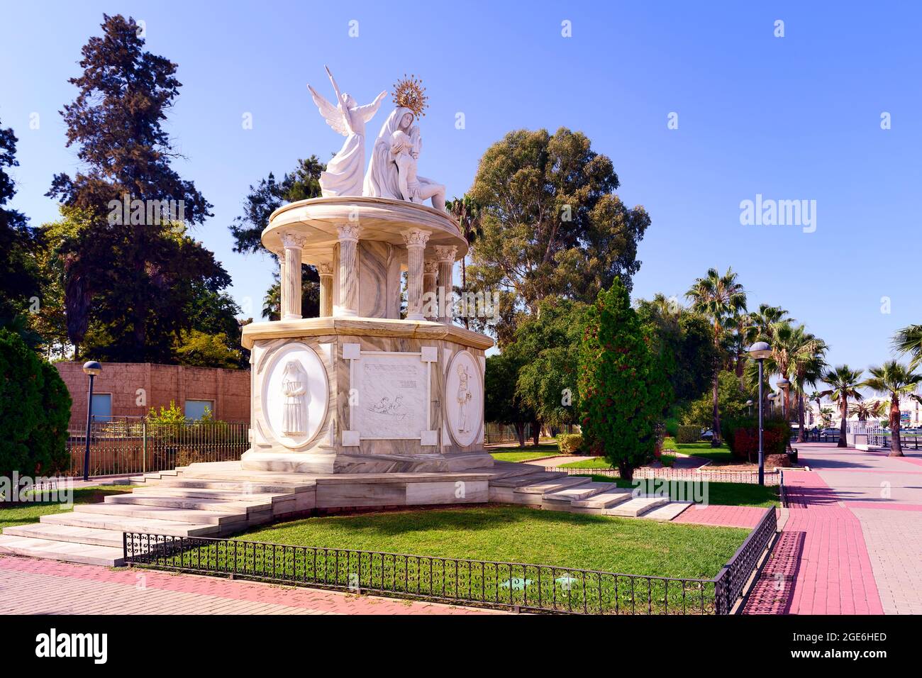 Monumento a La Virgen de las Angustias Denkmal für unsere Dame der ...