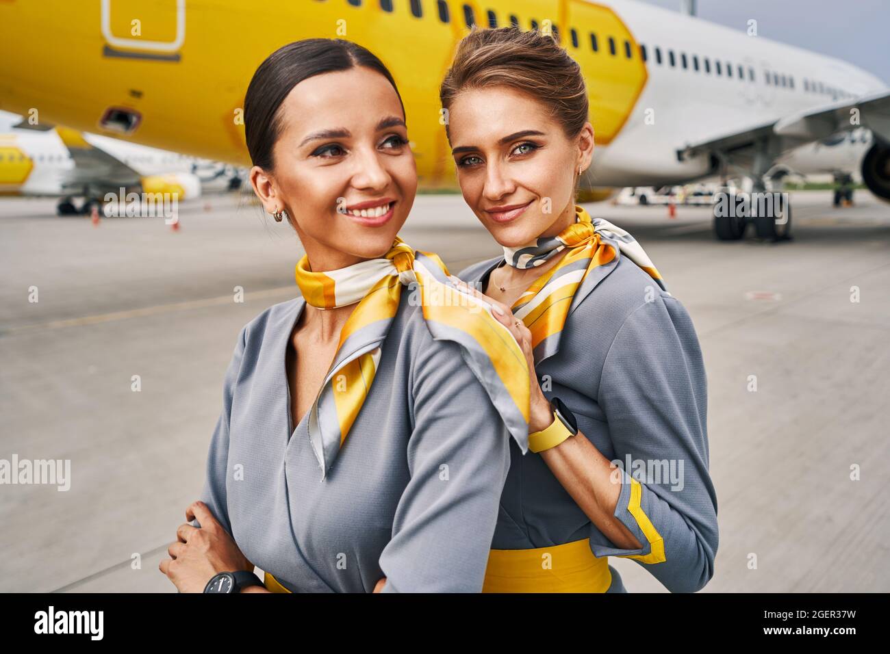 Flight Uniforms Stockfotos und -bilder Kaufen - Alamy