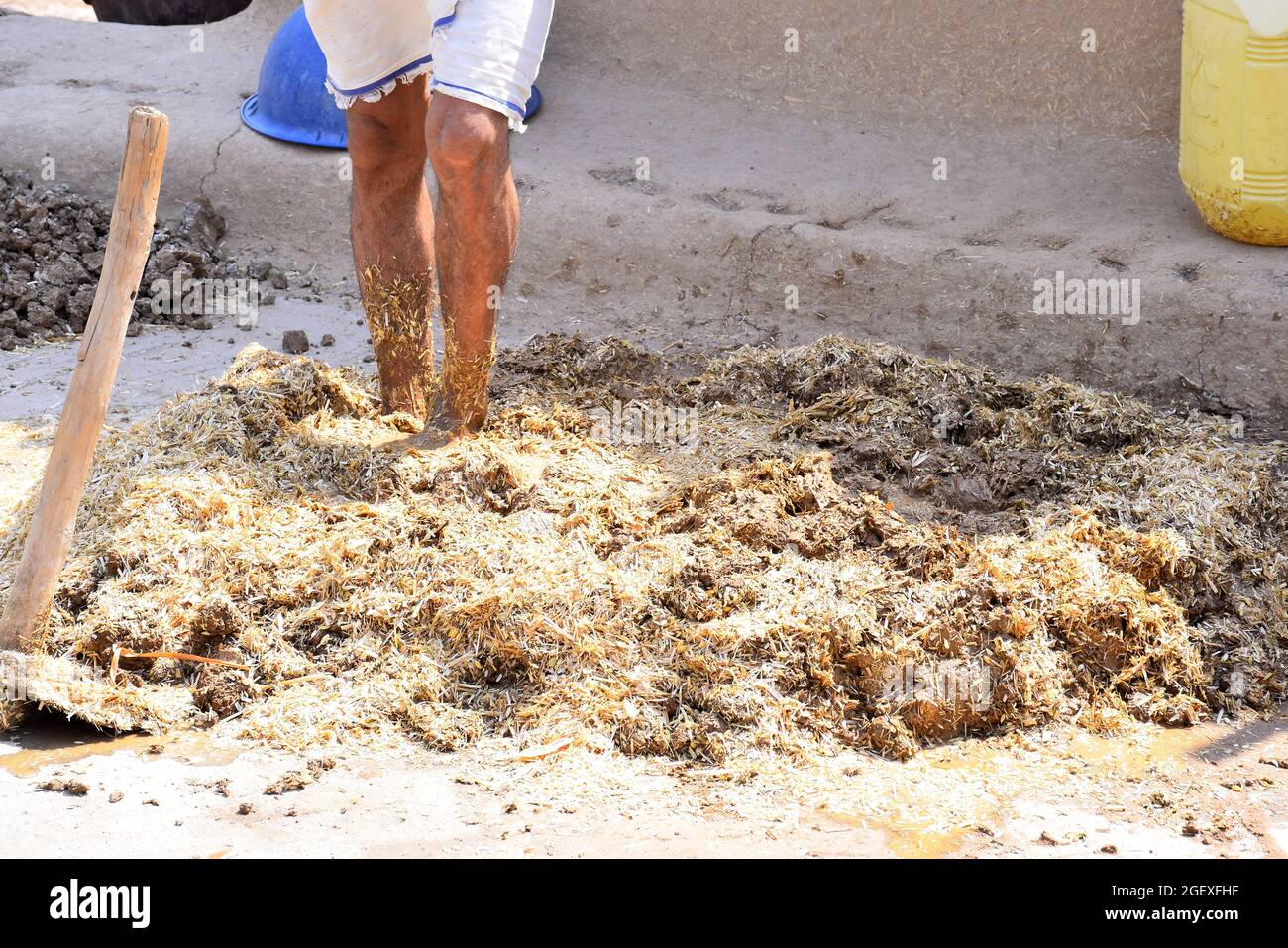 Trampling boots -Fotos und -Bildmaterial in hoher Auflösung – Alamy