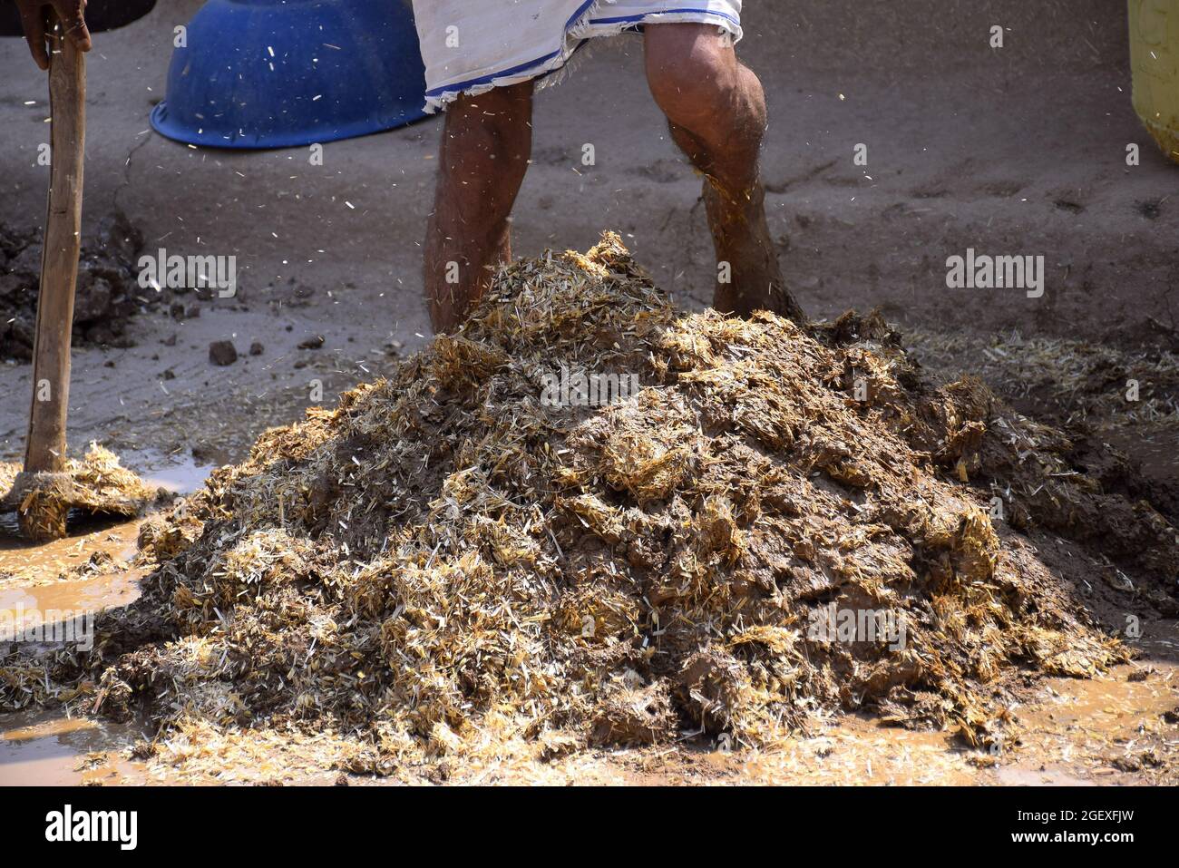 Trampling boots -Fotos und -Bildmaterial in hoher Auflösung – Alamy