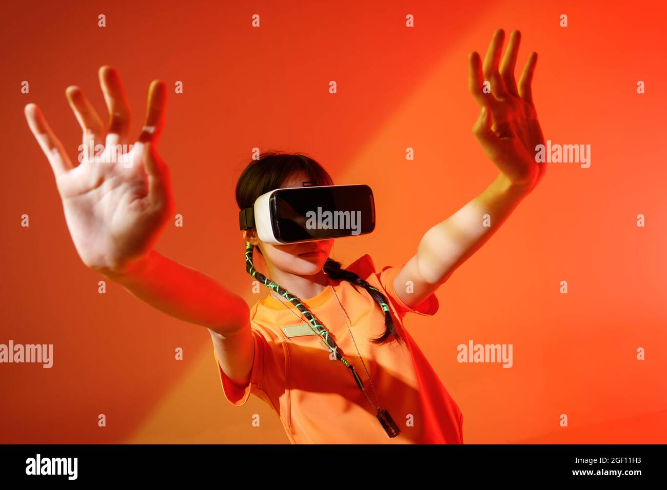 Frauen Vr Fotos Und Bildmaterial In Hoher Auflösung Alamy