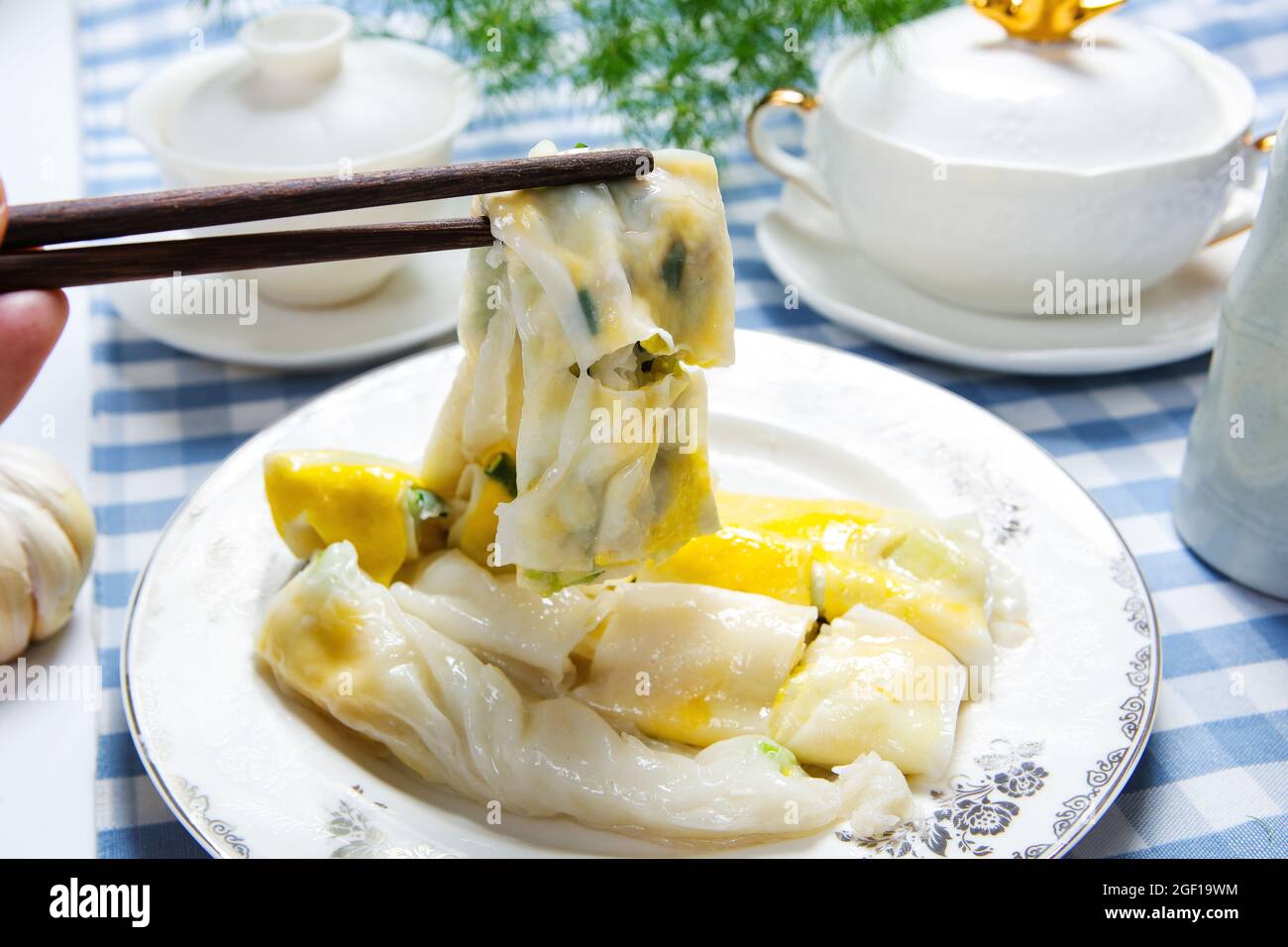 Eier rollen -Fotos und -Bildmaterial in hoher Auflösung – Alamy