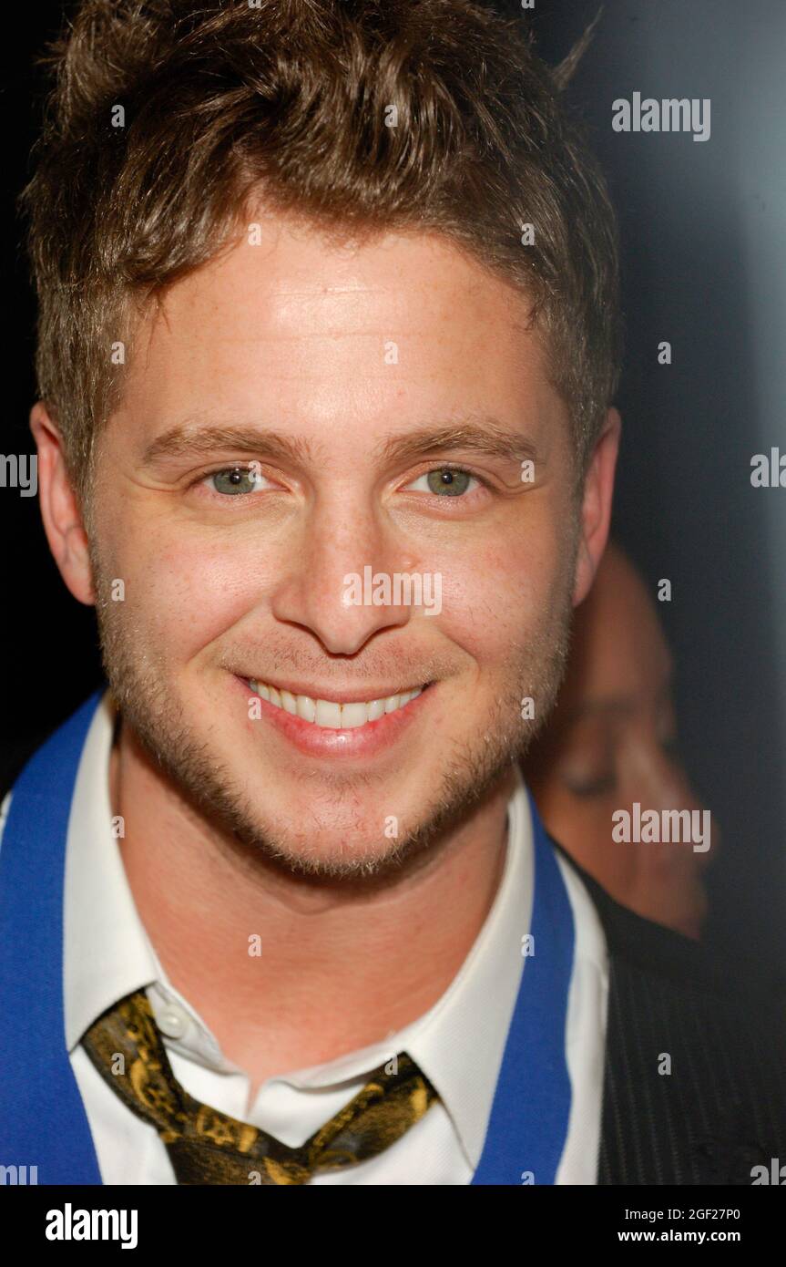 Sänger/Producer Ryan Tedder von OneRepublic nimmt an Red Carpet Teil ...