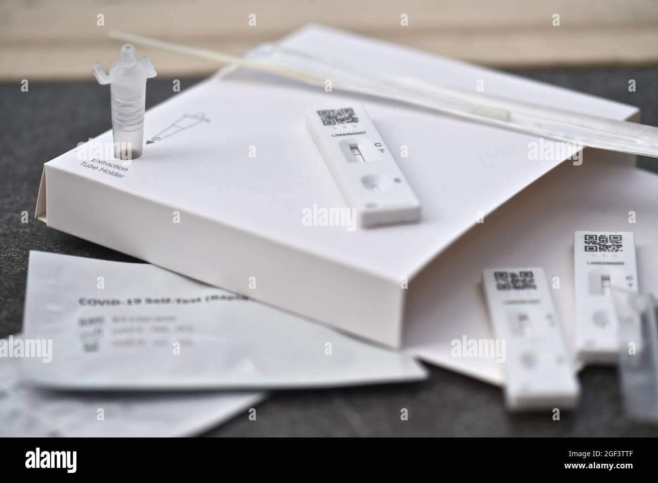 Corona Virus Schnelltest-Kit 2021 Stockfotografie - Alamy