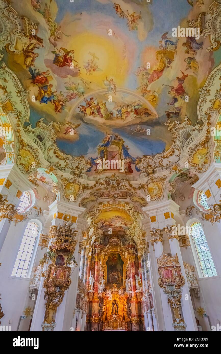 Innenraum der Wieskirche. Die Wallfahrtskirche wies (Wieskirche) ist ...