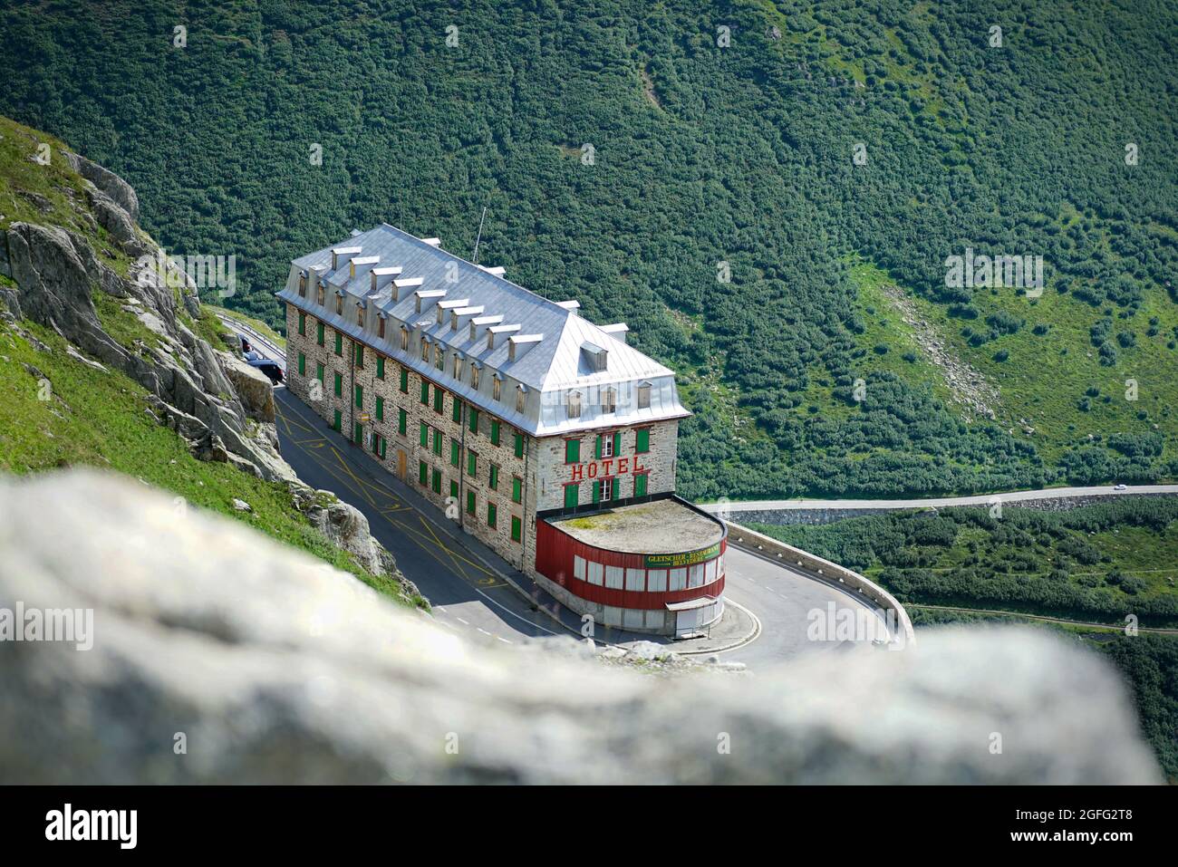 James bond building -Fotos und -Bildmaterial in hoher Auflösung – Alamy