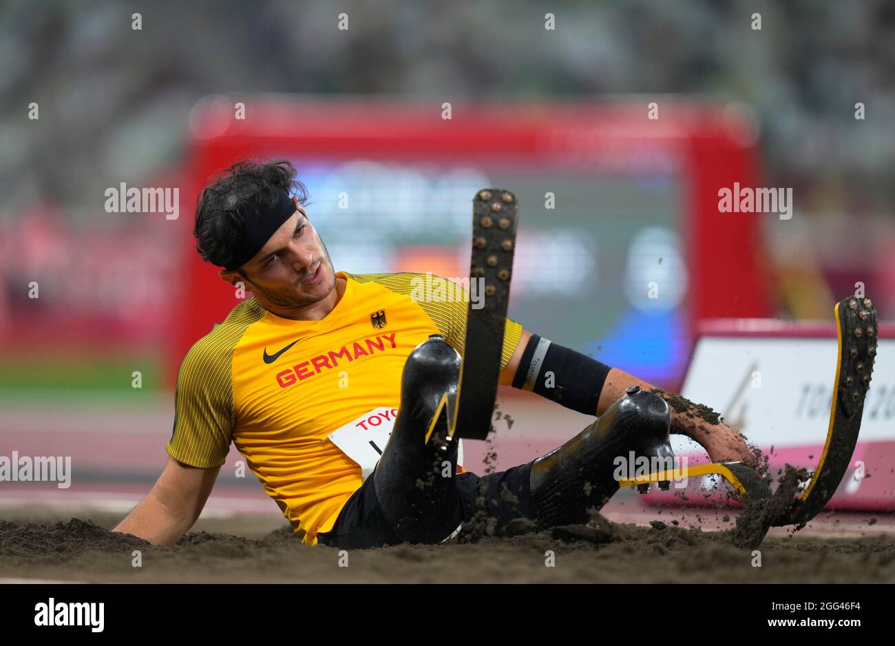 Deutschland im weitsprung -Fotos und -Bildmaterial in hoher Auflösung – Alamy