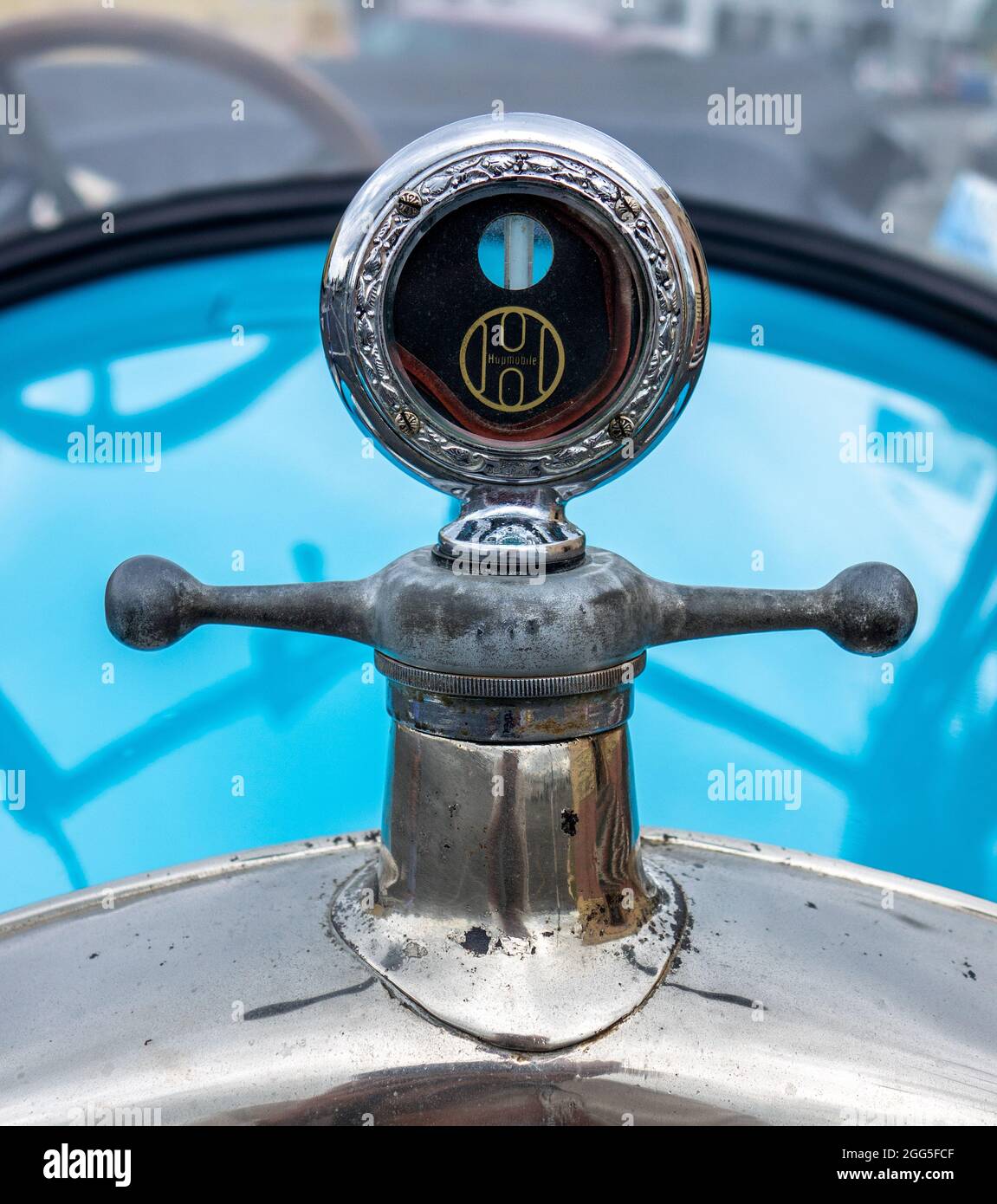 Radiator cap -Fotos und -Bildmaterial in hoher Auflösung – Alamy