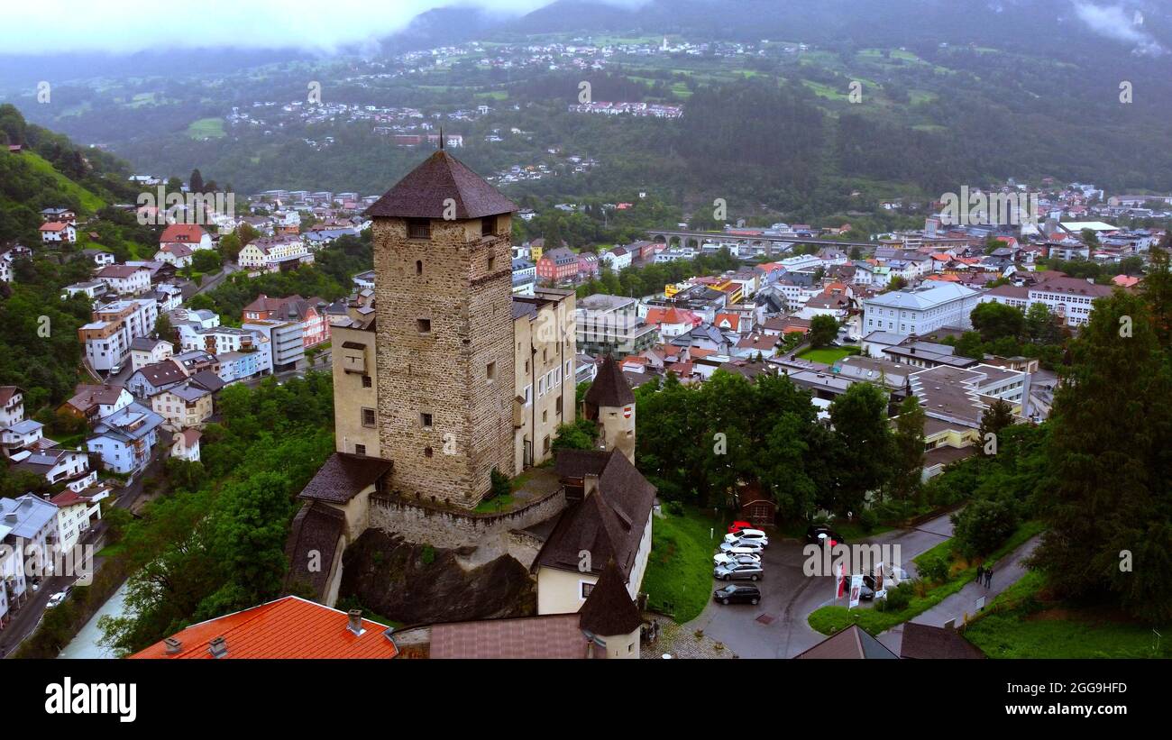 Burg landeck tirol -Fotos und -Bildmaterial in hoher Auflösung – Alamy
