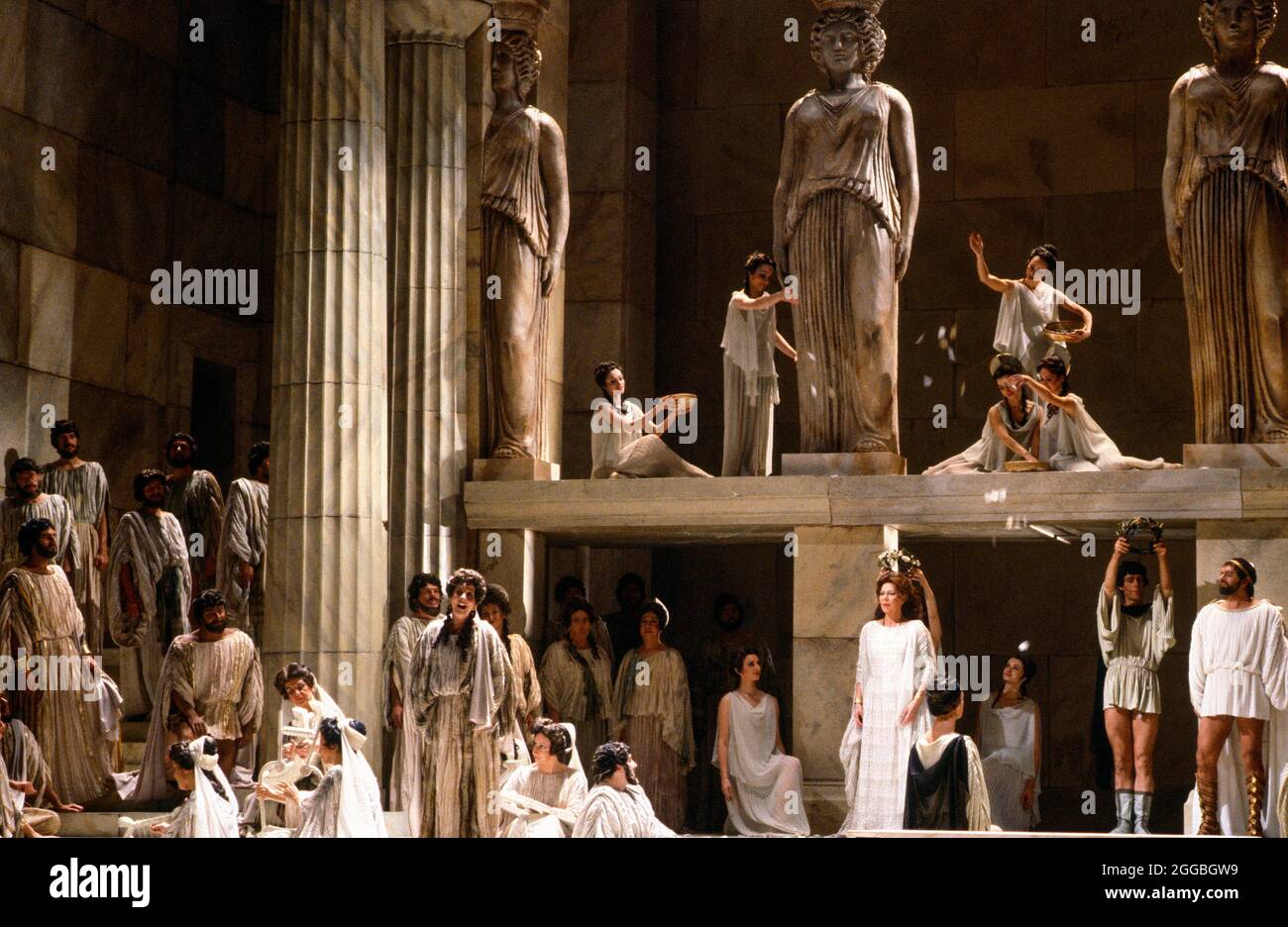 Italienische oper mezzosopran -Fotos und -Bildmaterial in hoher ...