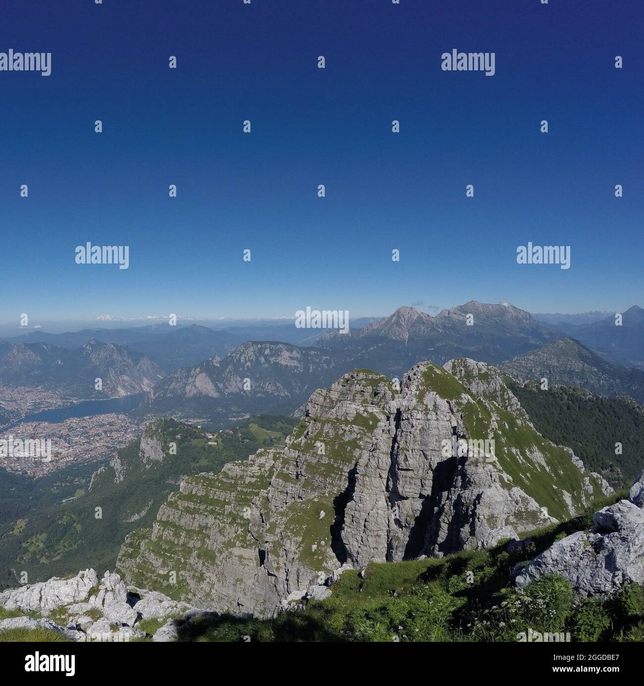 Montagna italiana -Fotos und -Bildmaterial in hoher Auflösung – Alamy