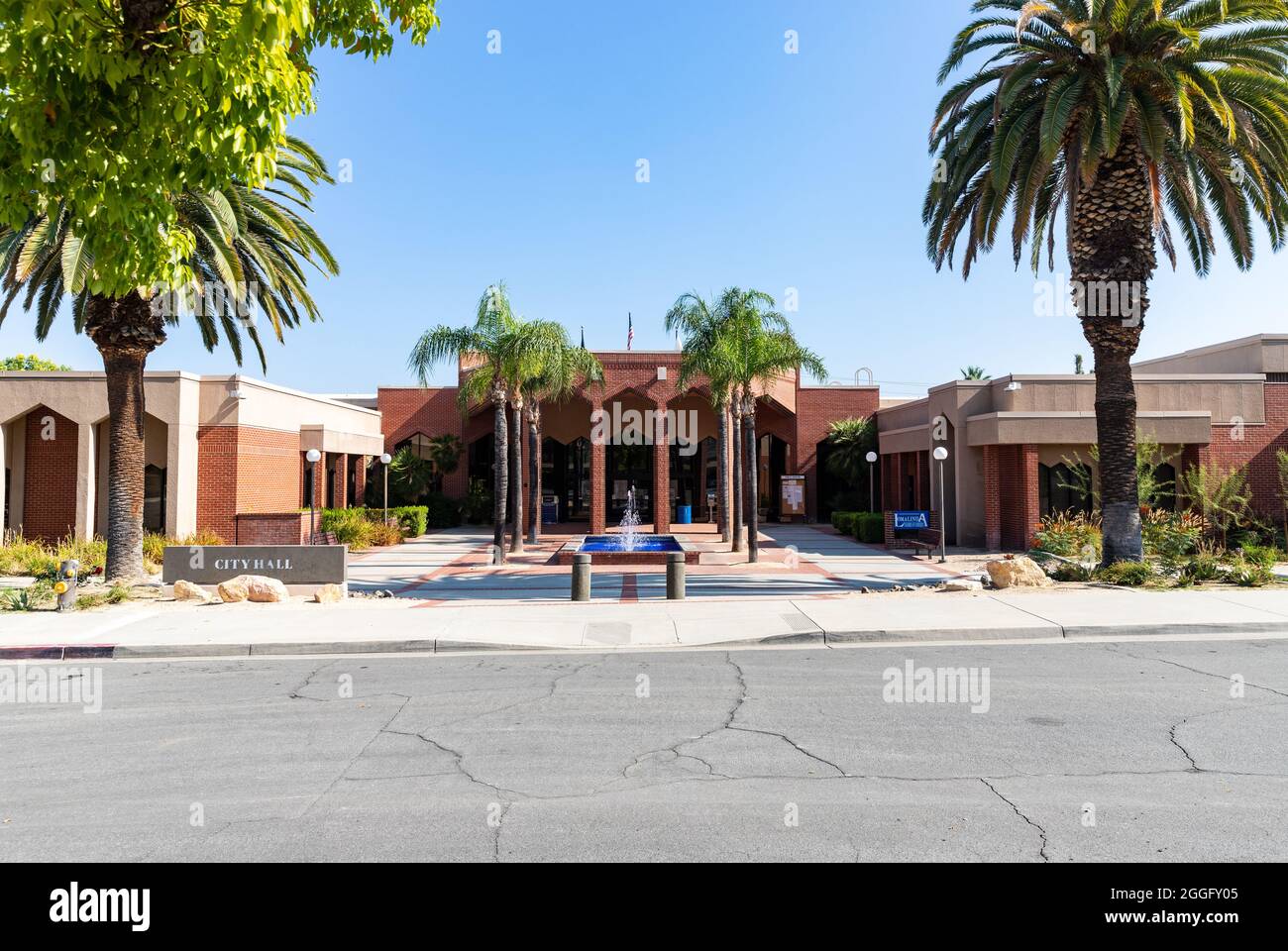 Loma Linda, CA / USA - 9. August 2021: Loma Linda City Hall ...