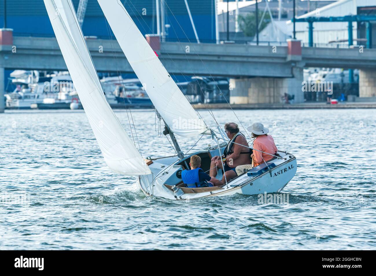 Der Sturgeon Bay Yacht Club veranstaltet jeden Donnerstagabend von Mai ...