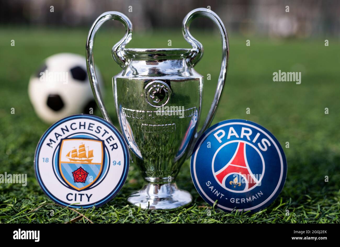 16. April 2021 Moskau, Russland. Der UEFA Champions League Cup und die ...