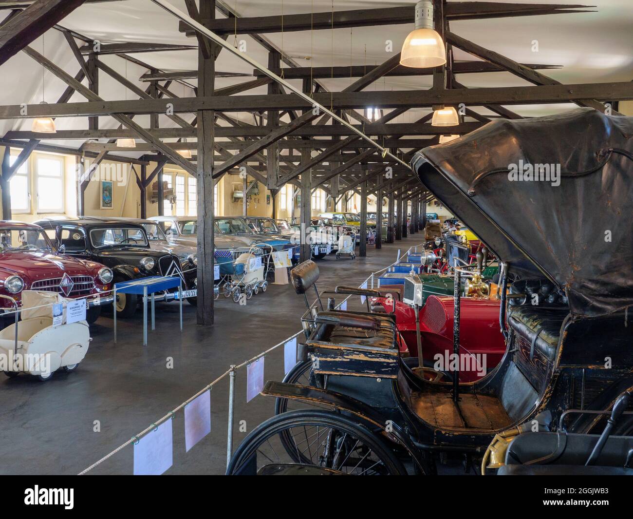 Oldtimer im Melle Automuseum, Osnabruecker Land, Niedersachsen ...