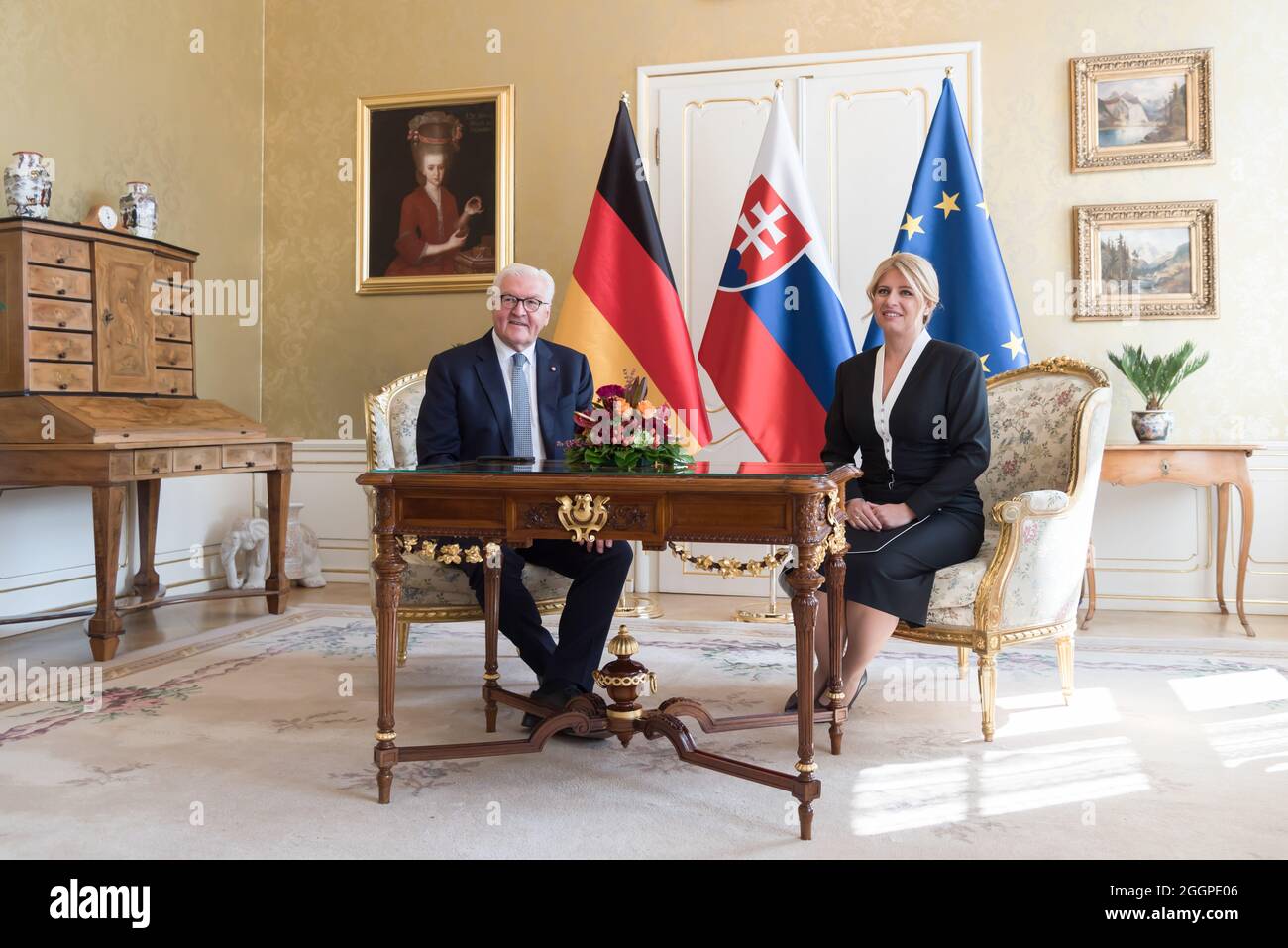 Die slowakische Präsidentin Zuzana Caputova (R) und ihr deutscher ... Die slowakische Präsidentin Zuzana Caputova (R) und ihr deutscher ...
