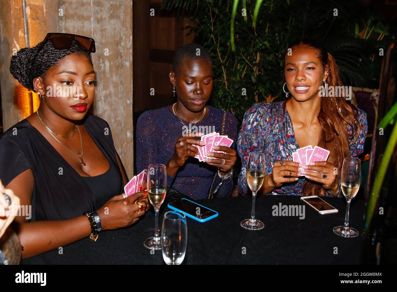 02. September 2021, Berlin: Die Schwester von Toni Dreher-Adenuga (l-r ...