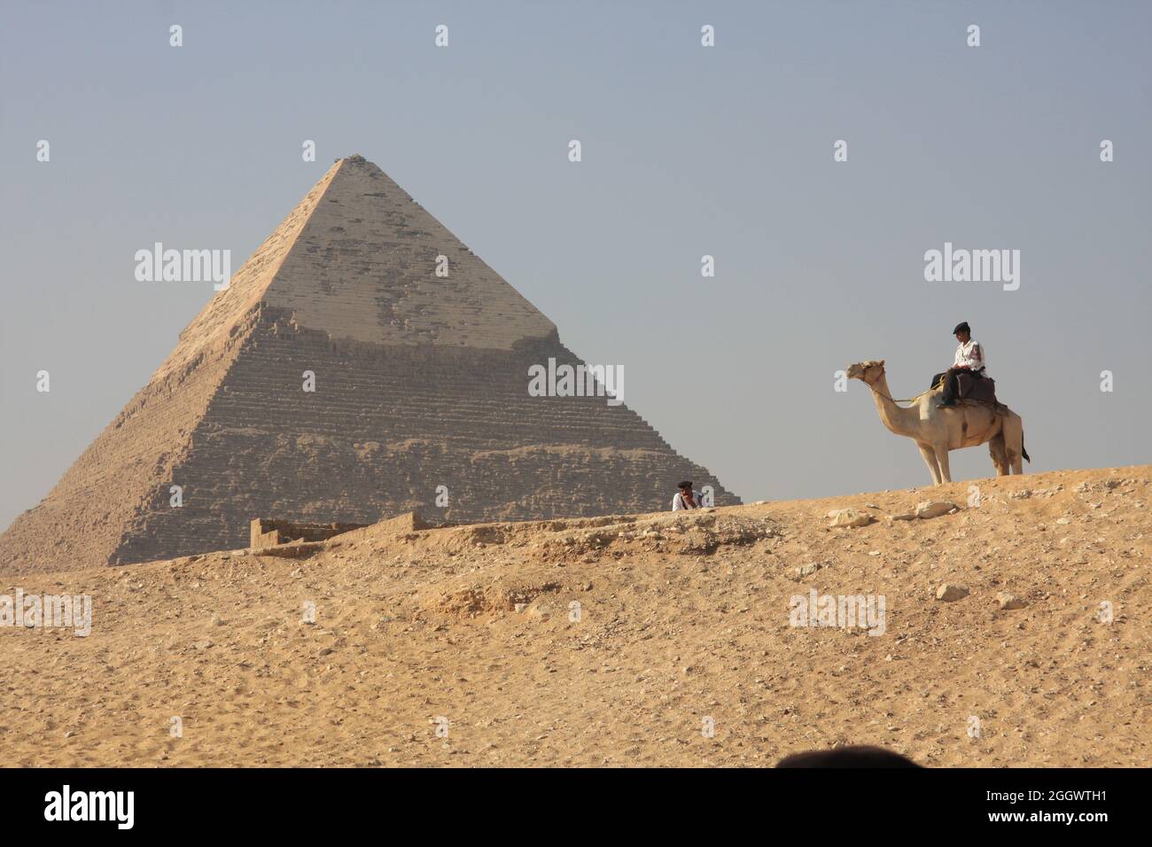 Die große Pyramide von Gizeh, auch bekannt als die Pyramide von Khufu ...