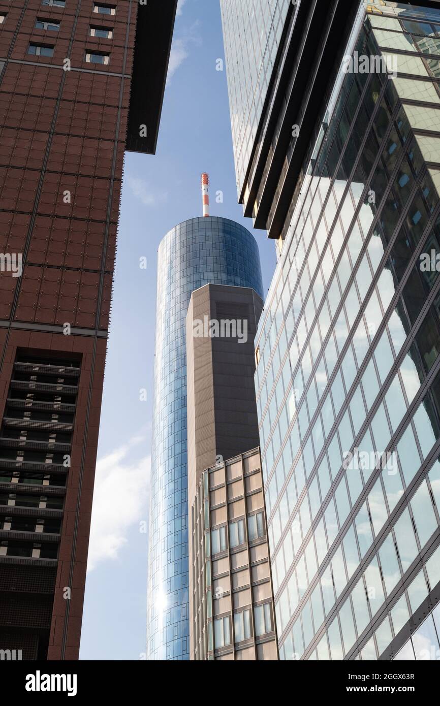 Main tower frankfurt -Fotos und -Bildmaterial in hoher Auflösung – Alamy