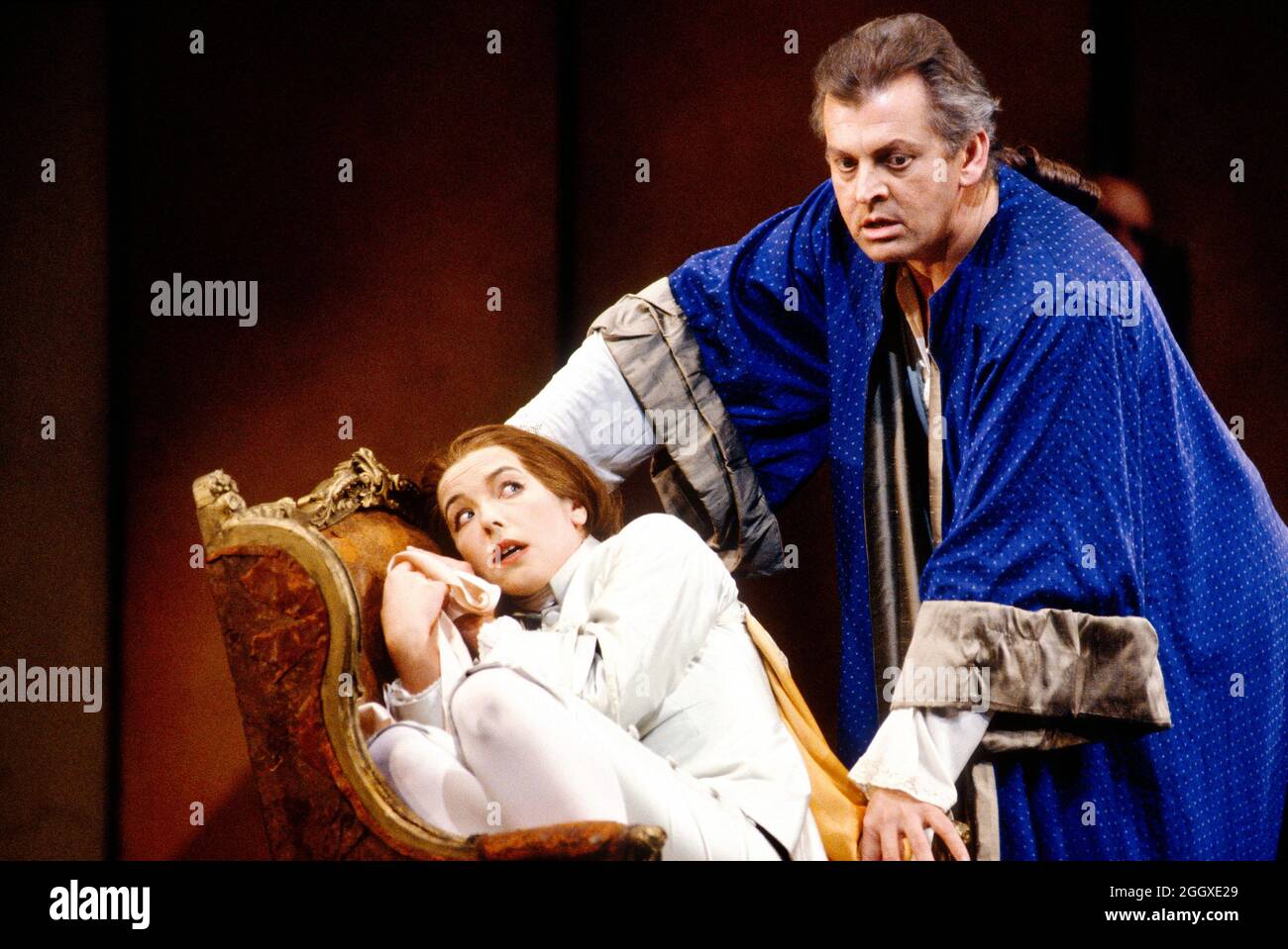 Christiane Oertel (Cherubino),Thomas Allen (Graf Almaviva) in LE NOZZE ...