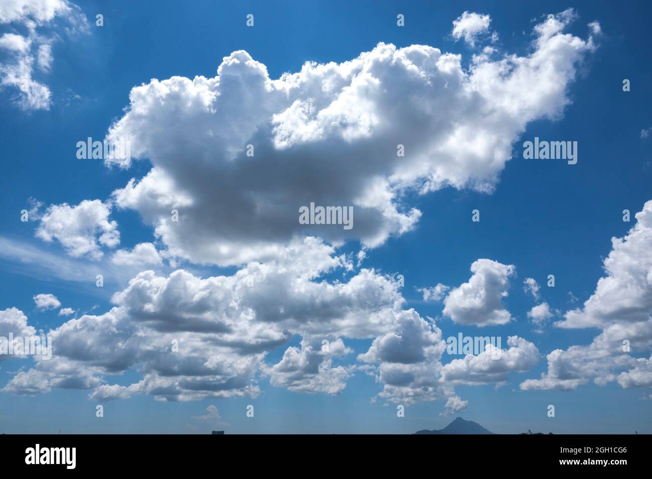 Gunung kubah nationalpark -Fotos und -Bildmaterial in hoher Auflösung ...