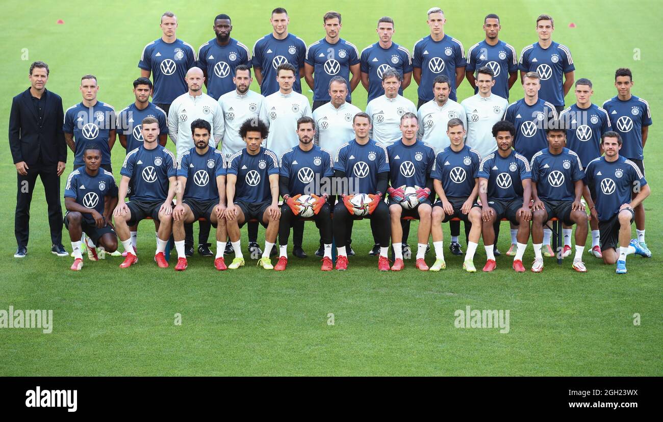 04. September 2021, Baden-Württemberg, Stuttgart: Fußball ...