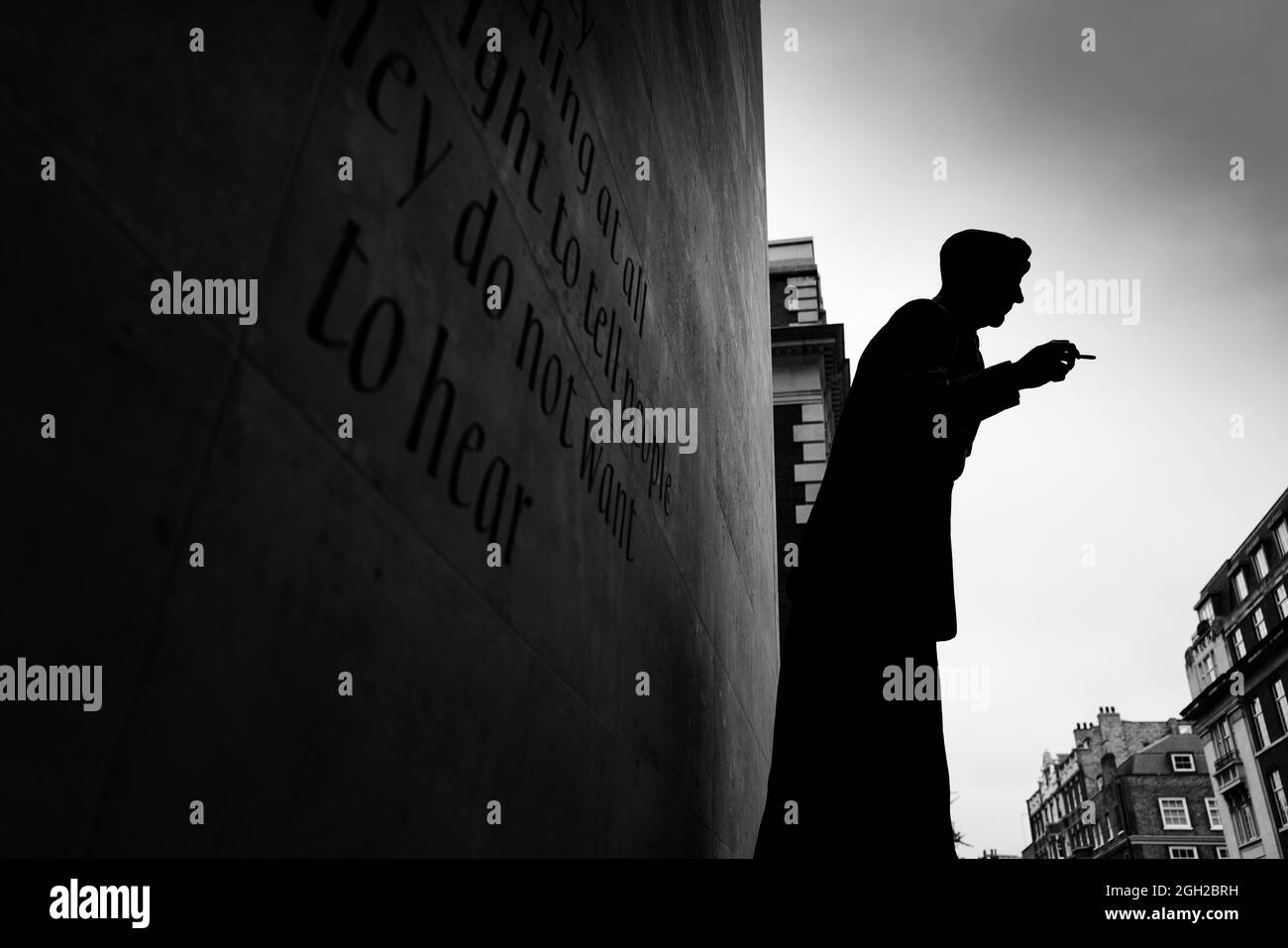 Statua di george orwell bbc -Fotos und -Bildmaterial in hoher Auflösung ...