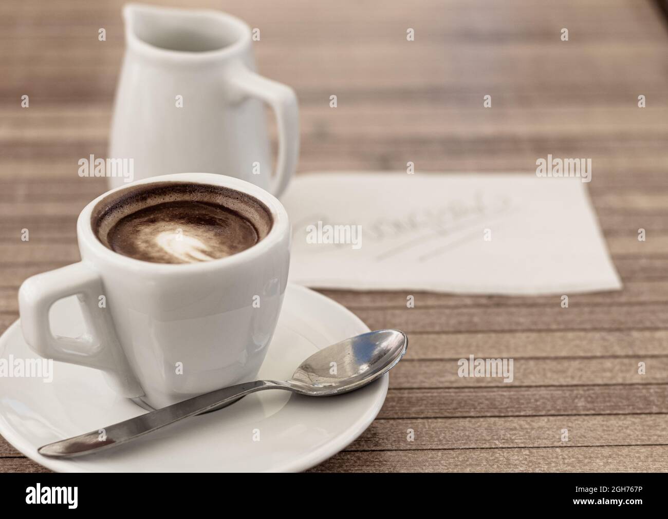 Traditionelle cafeteria -Fotos und -Bildmaterial in hoher Auflösung – Alamy