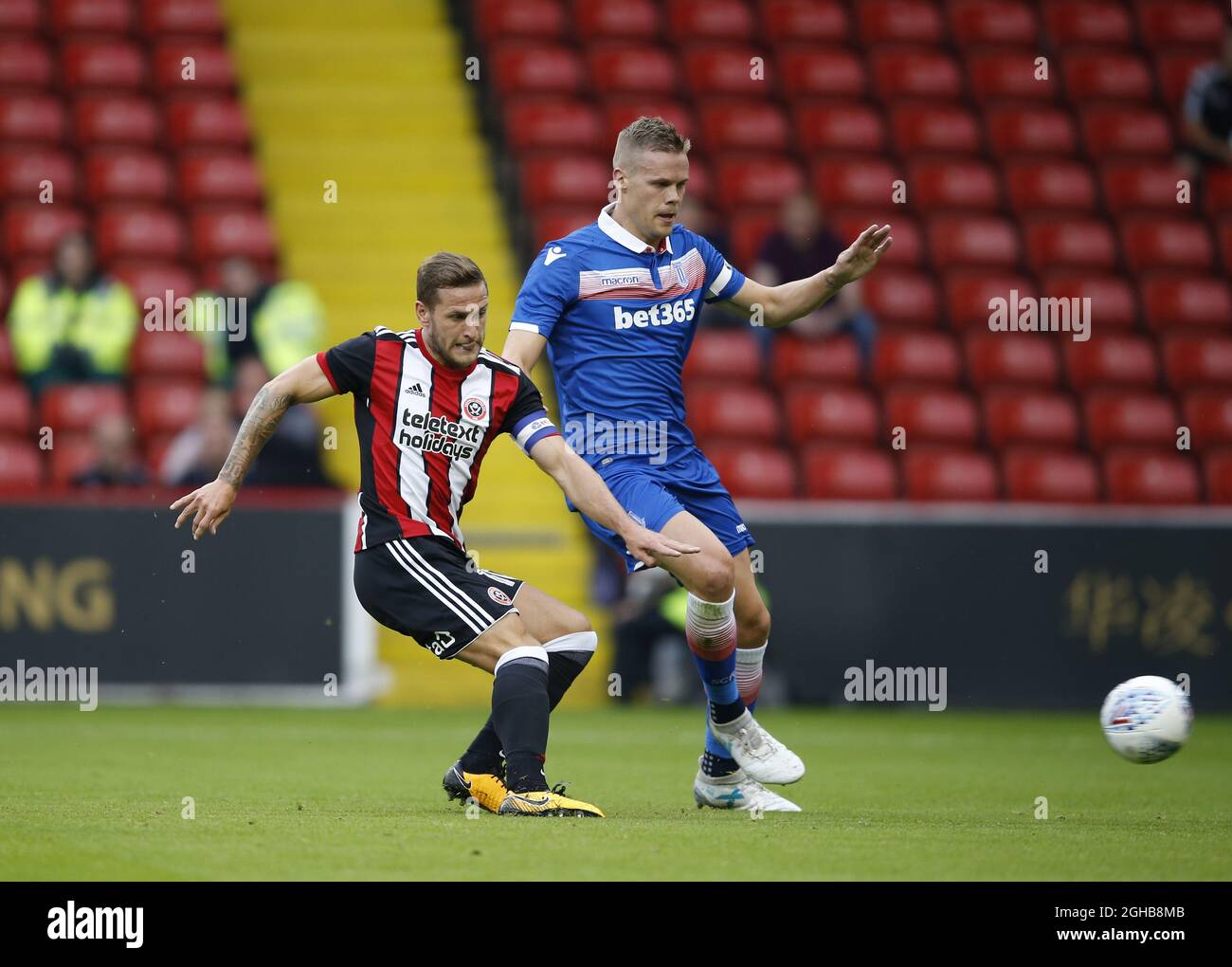 Billy Sharp von Sheffield Utd erzielt das erste Tor in der Vorsaison ...