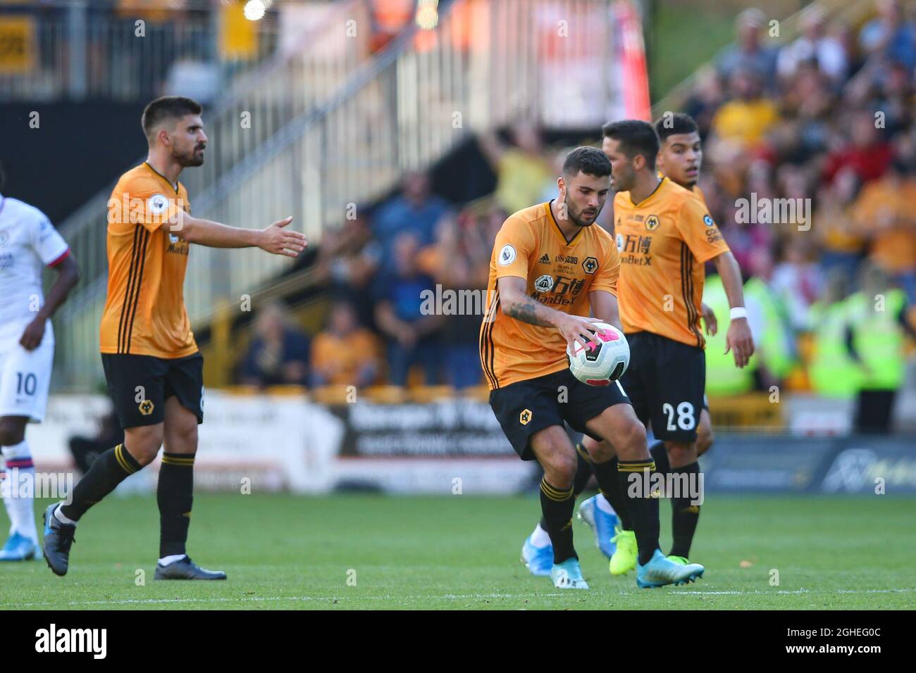 Wolverhampton wanderers patrick cutrone feiert das tor -Fotos und ...