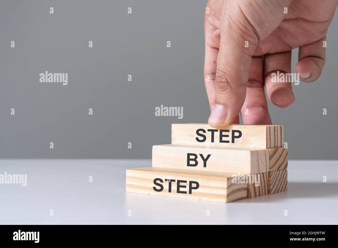 Schritt fortschritt -Fotos und -Bildmaterial in hoher Auflösung – Alamy